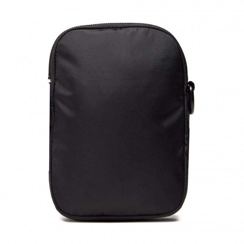 ΤΣΑΝΤΑΚΙΑ ΩΜΟΥ - SportsAvenue